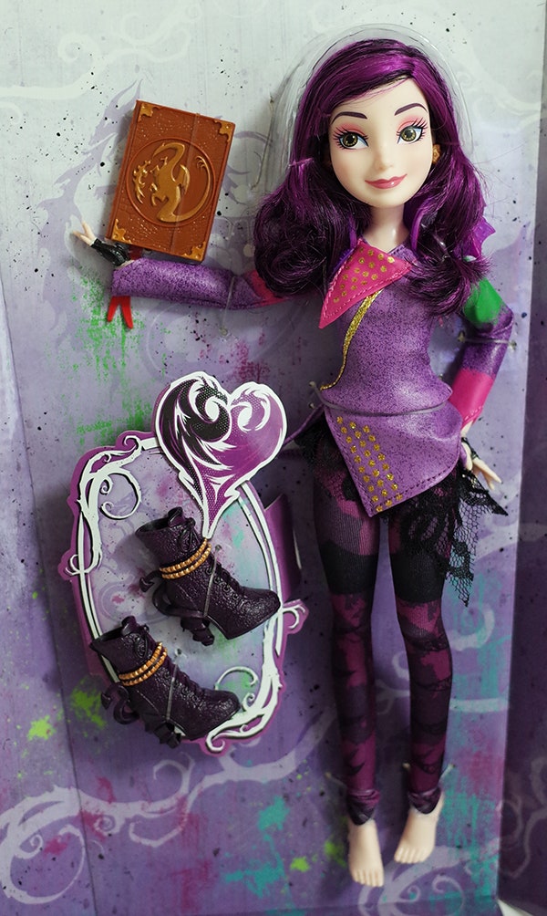 Disney Descendants Signature Mal Isle of the Lost Doll_디즈니 디센던츠 인형 ...
