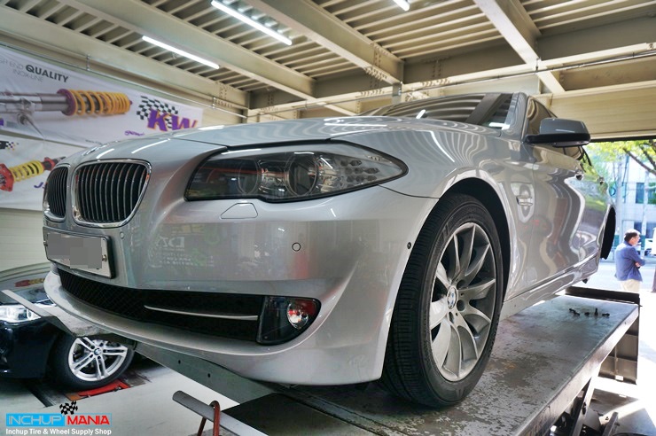 BMW 528I F10 금호타이어 275/40R18 2본 타이어 교체 작업 : 네이버 블로그