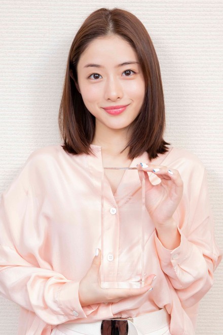 2018년 1분기 컨피던스 어워드 드라마상 수상자 발표 시손 쥰 이시하라 사토미 아라타 다나카 유코 수상 네이버 블로그