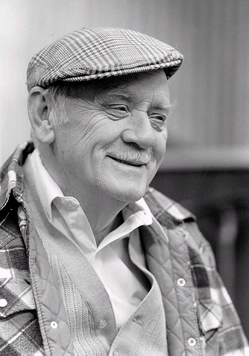 유체이탈 연구의 최고 권위자라고 평가되는 로버트 먼로(Robert Monroe): OBE(out of body ...