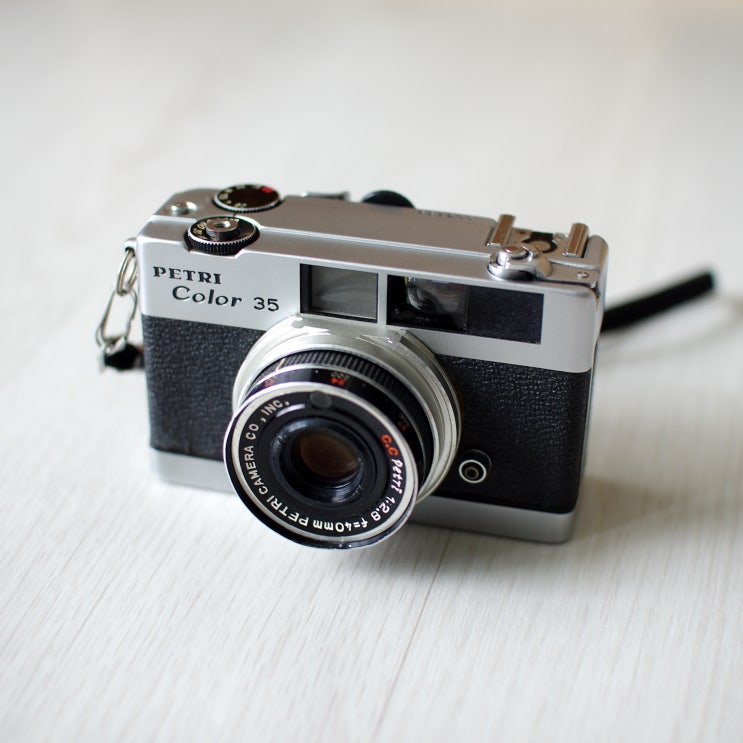 작고 아름다운 카메라, Petri Color 35 : 네이버 블로그