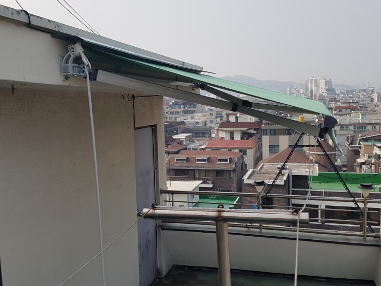 은평구 역촌동 빌라 6층 옥상 비막이 및 차양막 접이식 수동어닝 네이버 블로그