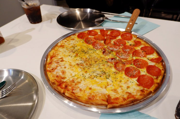 시청역 7번출구 앞 치즈웨이브 피자집 CHEESE WAVE 비 오는 날 먹방투어 다녀왔어요 : 네이버 블로그