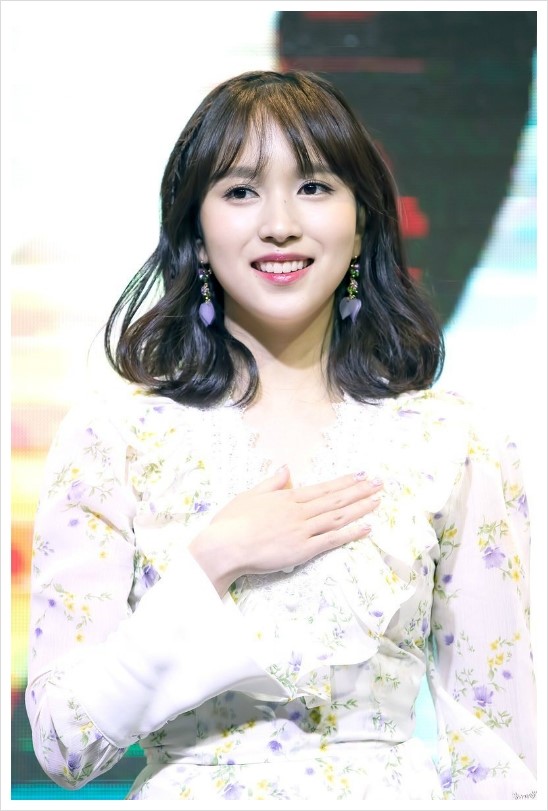 TWICE 트와이스 || 미나 Mina (名井 南, Mina Sharon Myoi)/15 : 네이버 블로그