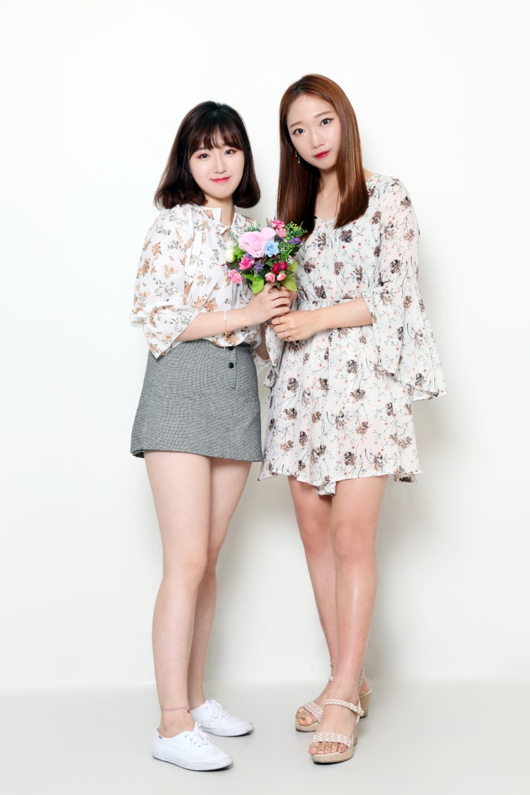 홍대 수상한사진관홍대 사진관홍대 이미지사진커플사진우정사진기념사진 이쁜 우정사진 촬영도 홍대 수상한사진관 네이버 블로그