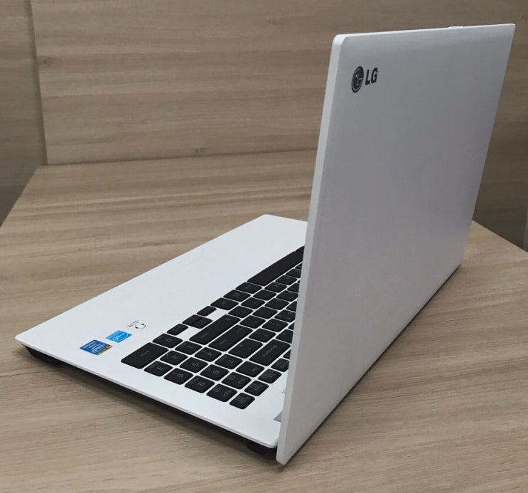 [판매완료]LG울트라북 15U530-LH1WK 펜티엄 3556U / 4G / SSD 240G / Intel HD 4400 / 15.6인치 / Win10 429,000원 ...