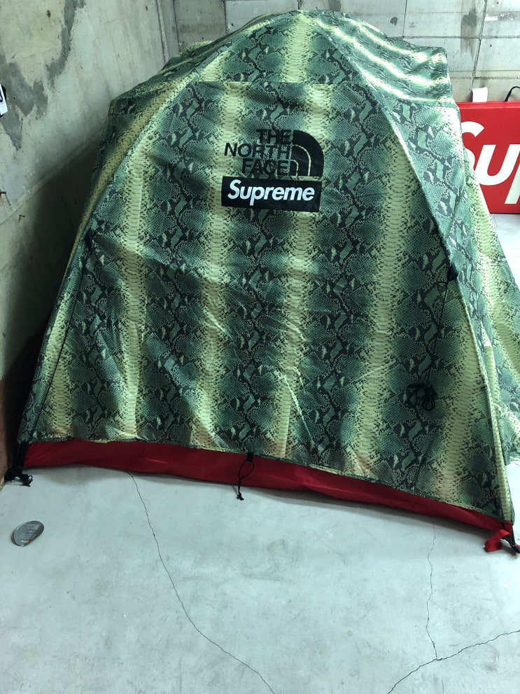 슈프림 노스페이스 텐트 리뷰 / SUPREME NORTH FACE tent : 네이버 블로그