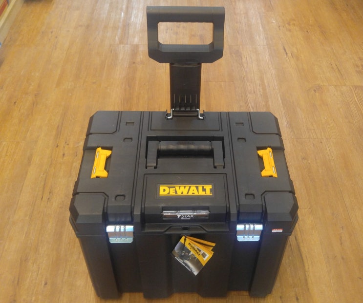 [판매완료] [DeWALT] 디월트 티스텍 이동식 공구함 DWST17820 특가판매 : 네이버 블로그