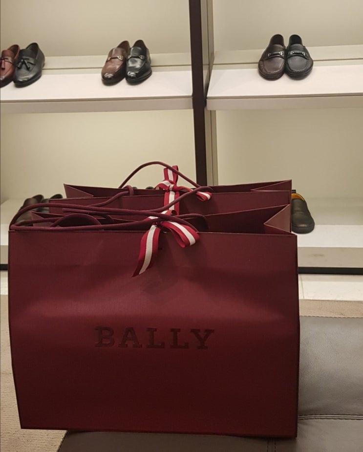 성의있는 BALLY운동화, 충격,중국에 팔린 발리브랜드 : 네이버 블로그