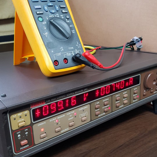 Keithley 238 / Source Measure Units / 고전류 소스 측정 유닛 / A급 중고 계측기 : 네이버 블로그