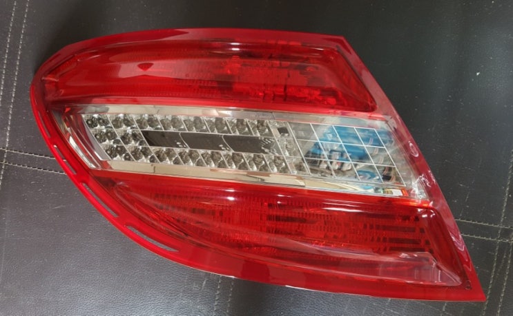 [벤츠 W204] C클래스 운전석 테일램프 후미등 : 네이버 블로그