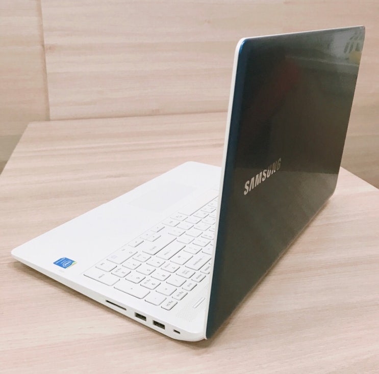 [판매완료]삼성아티브북 NT500R5K-K28L 펜티엄 3805U / 8G / SSD 240G / Intel HD 5500 / 15.6인치 / Win8 499,000원 ...