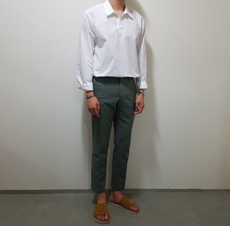 남자 화이트셔츠 코디여름 슬랙스카멜 슬리퍼 유뱅의 데일리룩 블로그 네이버 블로그