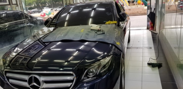 벤츠 E220d 돌에 맞아 자동차유리복원 했어요ㅜㅜ 자동차앞유리돌빵 잘하는곳 노버스잠실잠 차유리용접 강남송파강동수서반포