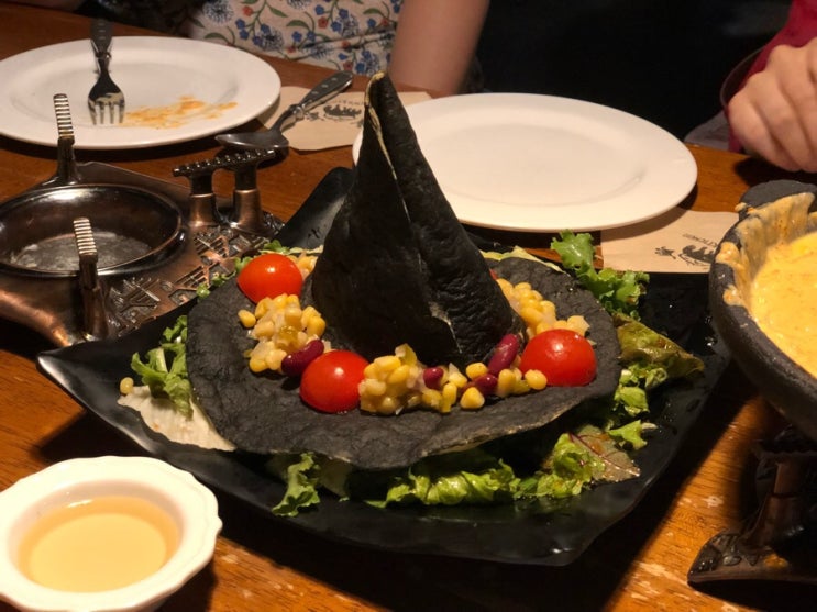 홍대맛집 마녀주방 할로윈 컨셉의 독특한 레스토랑에서 친구들이랑 신나게 먹고 왔어요 네이버 블로그