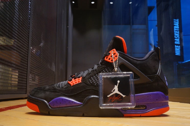 에어 조던4 랩터 (Air Jordan 4 "Raptors") 소량 발매 및 프리뷰 : 네이버 블로그