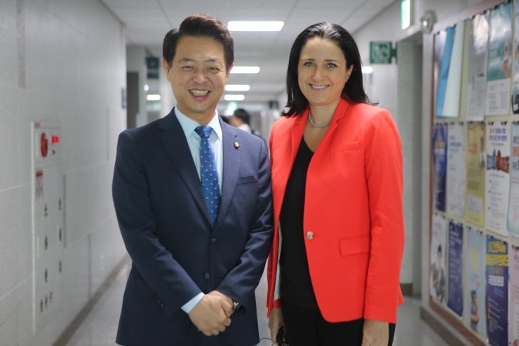 CNN 폴라 핸콕스(Paula Hancocks) 서울 지국장과의 인터뷰 : 네이버 블로그