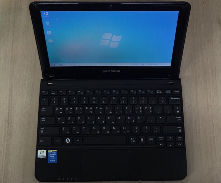 삼성넷북 NC110-P3B Atom N2100 / 2G / 500G / Intel GMA 3600 / 10.1인치 / 1.1kg ...