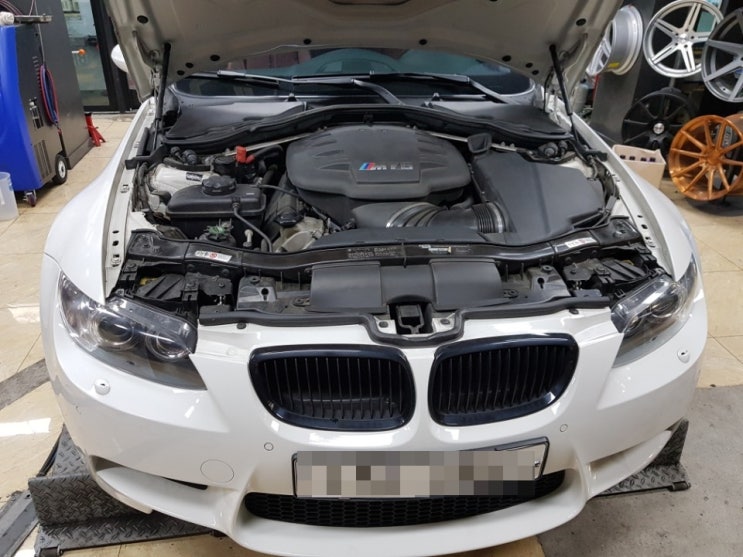 BMW E92 M3 흡기크리닝&점화플러그 교환 : 네이버 블로그