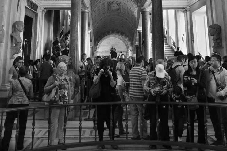 팔라스 아테나와 아에기스가 그려져 있는 로톤다 모자이크, 그리스 십자가의 방(Sala a Croce Greca), 피오 ...