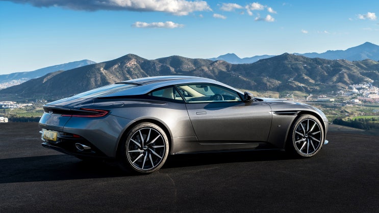 Aston Martin DB11 (애스턴 마틴 DB11) : 네이버 블로그