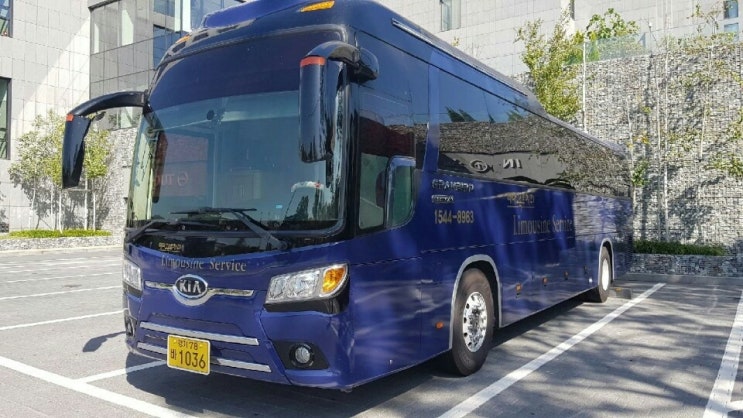 테마고속투어 28인승버스 28인승리무진 28인승리무진버스 대형버스 관광버스 리무진버스 버스대절 버스대여 서울관광버스 버스렌트