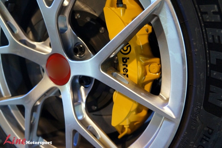 SM6 브렘보 CTS-V 6P 브레이크 + 야코 갤럭시 0W40 엔진오일교환 : 네이버 블로그