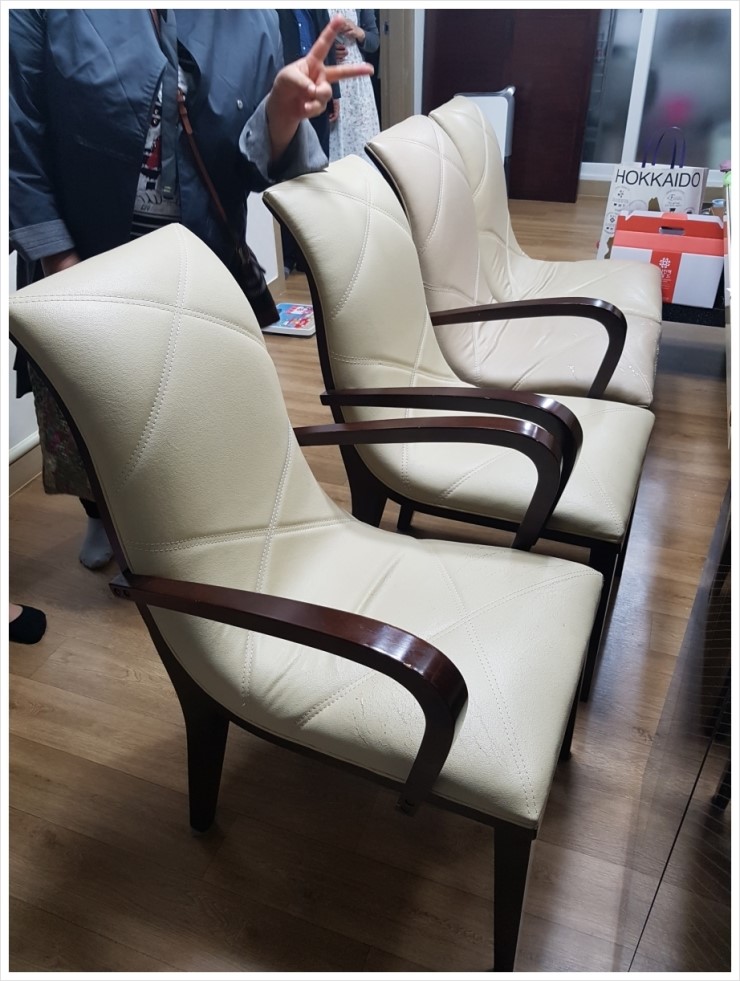 인화쇼파 경기도 광주시 태전동 힐스테이트 식탁의자 천갈이 작업 과정 후기 식탁의자 가죽 천갈이 전문 업체 네이버 블로그