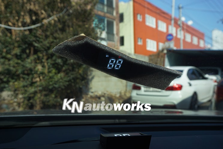 QM6 선명한 HUD [Head Up Display, 헤드업디스플레이] A100S 장착으로 편안한 드라이브 즐기기 : 네이버 블로그