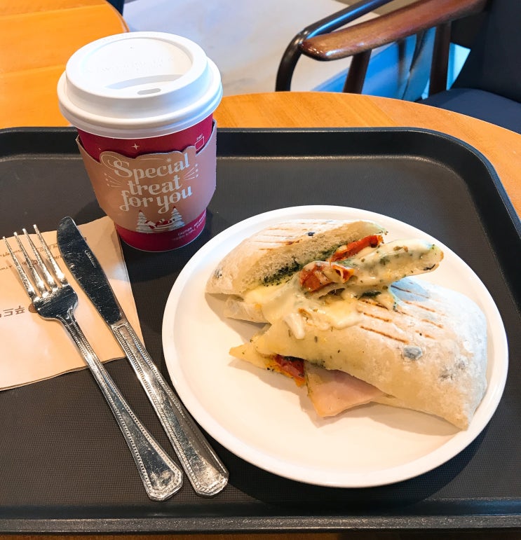 투썸 샌드위치 - 투썸플레이스 페스토 햄치즈 파니니 : 네이버 블로그