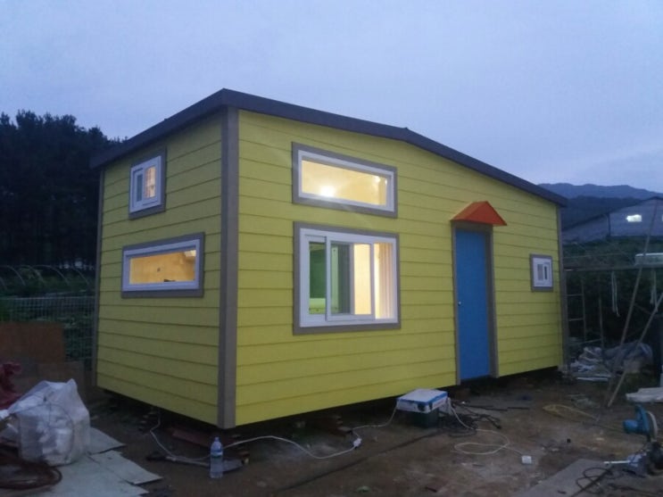 외부단열과 내부 실용성이 뛰어난 고급형 원룸 조립식 주택 농막 전시품 할인 판매완료 : 네이버 블로그