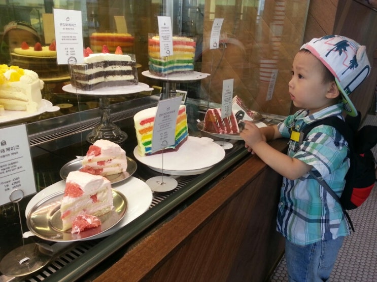 김포현대아울렛 맛집 도레도레 일곱가지 무지개 색깔 케이크 네이버 블로그