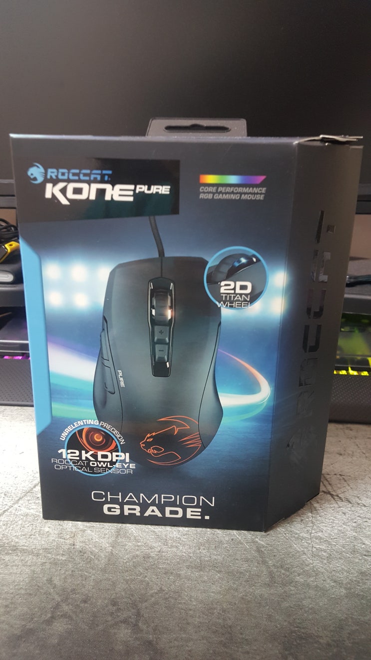작은 손에게 최고의 그립감과 최강센서의 조합 로켓 콘퓨어 오울아이, ROCCAT KONE PURE OWL EYE : 네이버 블로그