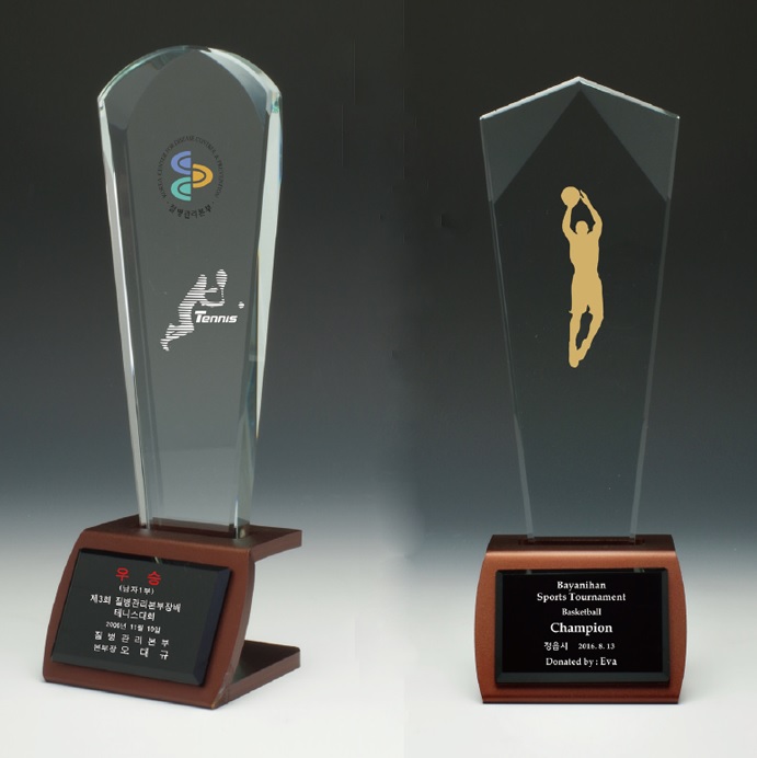 각종 스포츠 트로피 축구 트로피 야구 트로피 태권도 트로피 골프 트로피 수영 트로피 육상 트로피 테니스 트로피 농구 트로피 시상에 필요한 대회 트로피를 만나