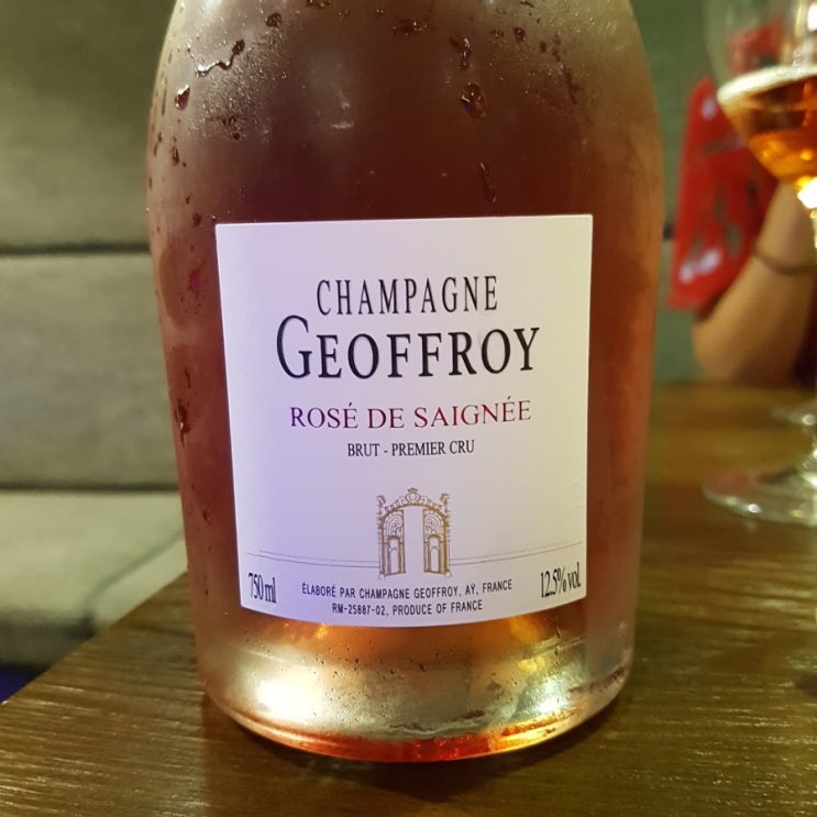 Rene Geoffroy Rose de Saignee Brut NV (르네 죠프로이 로제 드 셰니예 브뤼) : 네이버 블로그