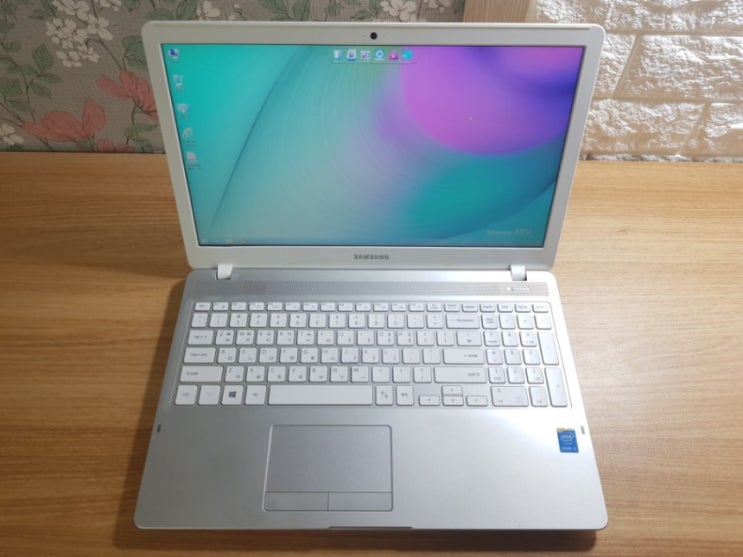 SOLDOUT 469,000원 15.6 삼성 노트북5 NT500R5K-K34W [i3-5005U,4GB,SSD250GB,GMA HD 5500]1.9kg : 네이버 블로그