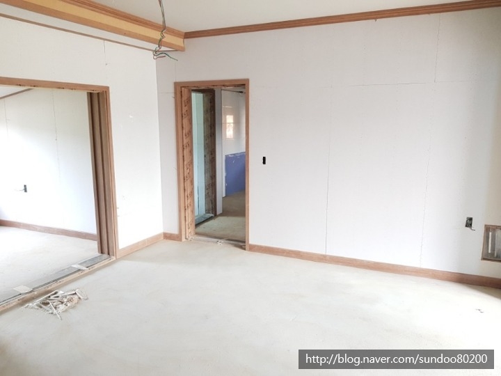 몰딩 마무리 화장실 천정공사와 도배 시골 리모델링 전남 전북 광주 시골집 수리 촌집 개조 폐가 한옥 전원 주택