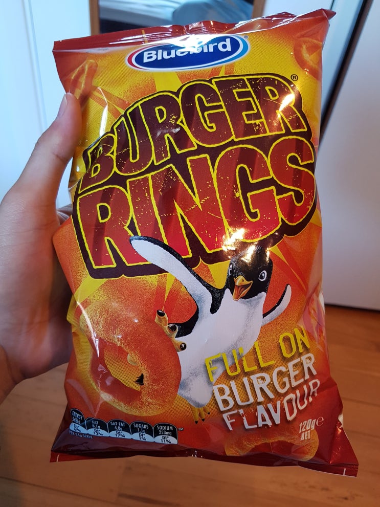 [D+75] 유튜브에서 맛없다고 욕 먹는 뉴질랜드 과자, Bluebird의 Burger Rings 먹어보기. 180227 ...