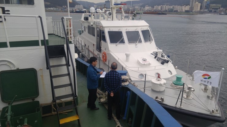 경남도 항만관리사업소, 무역항내 불법행위 단속에 '팔 걷어' : 네이버 블로그