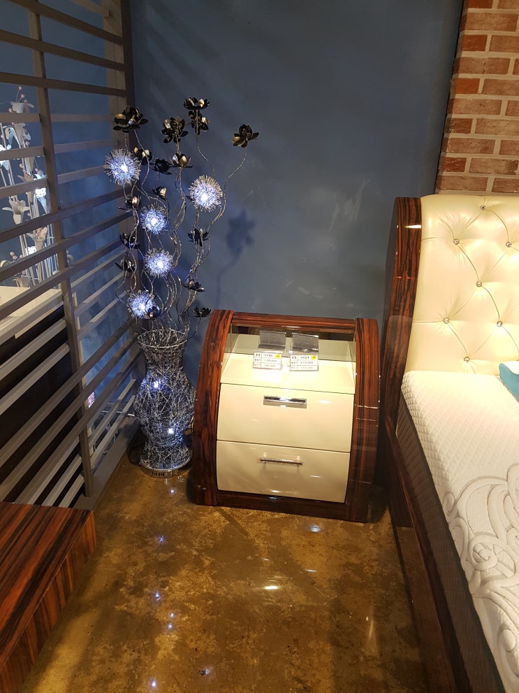 아르마니협탁 (알마니 협탁) 명품가구 이태리 브랜드 럭셔리 끝판왕! 정석디자인가구 : 네이버 블로그