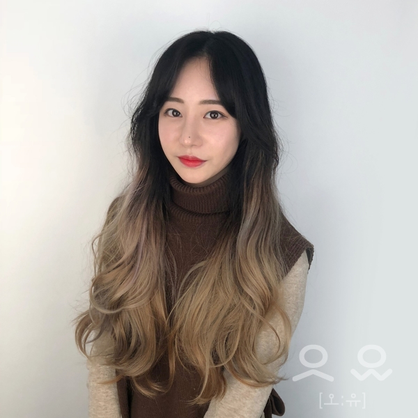 금발 투톤 염색으로 봄맞이 하기 애쉬블론드염색 그라데이션염색 추천 By 디자이너주연 홍대미용실염색 잘하는곳 탈색후염색