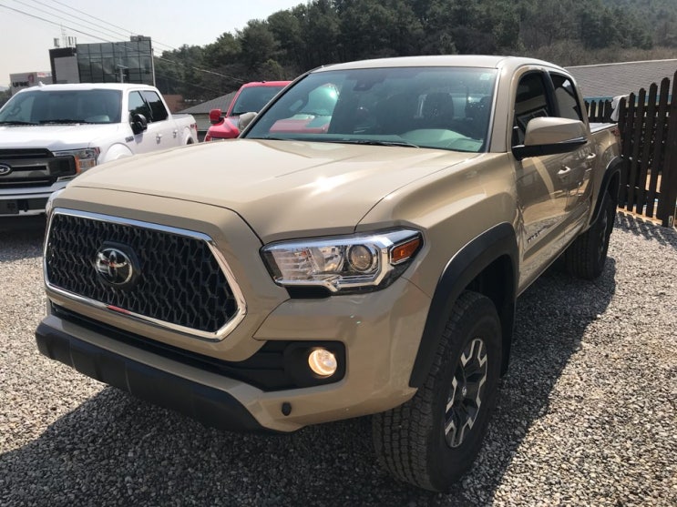 도심형 픽업트럭의 정석!!! 토요타 타코마 TRD 오프로드 퀵샌드 컬러 TOYOTA Tacoma TRD Off-Road ...