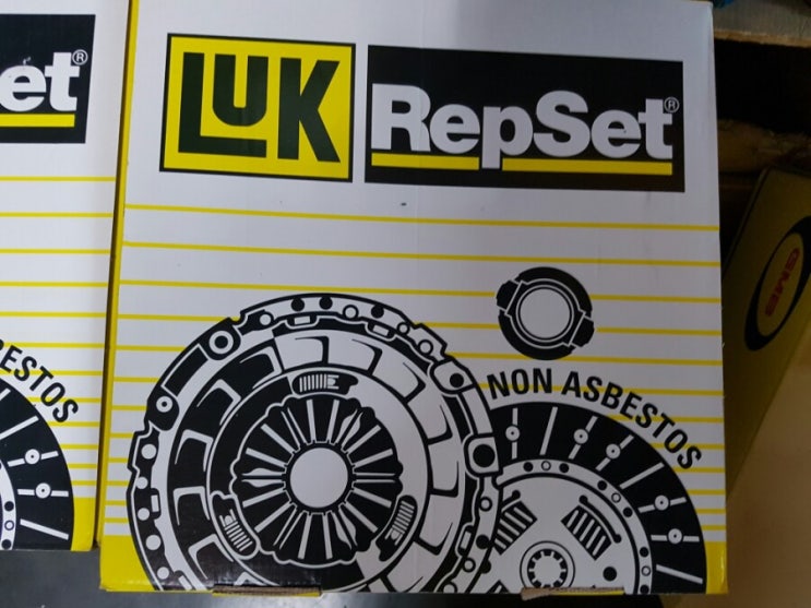 4120049950 (4120049951) 232004A061 그랜드스타렉스6단 플라이휠 클러치세트(삼발이디스크) LUK 브랜드 ...