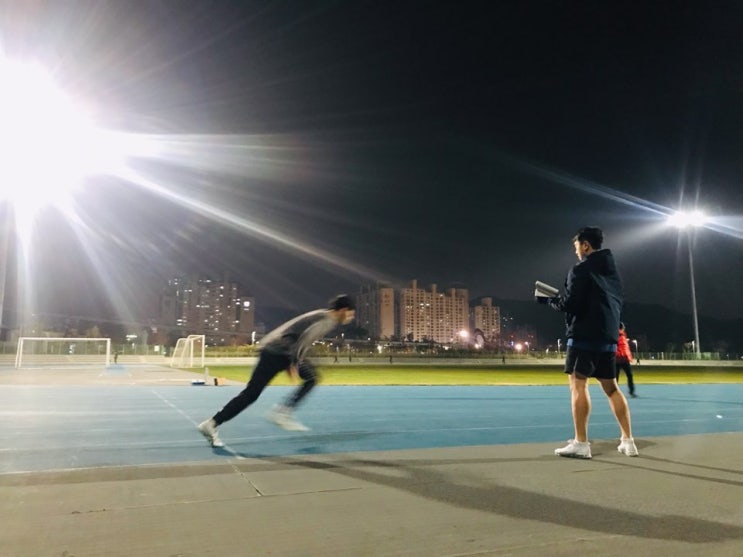 경찰체력시험 경찰100m 달리기 및 경찰 1000m오래달리기 훈련 경찰공무원체력시험 전문학원 창공 노량진점 노량진경찰