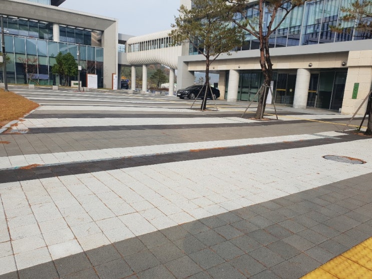 인조화강석블록 보도 및 차도 시공사례 보도블럭 보차도블럭 투수블럭 투수블록 콘크리트블럭 콘크리트블록