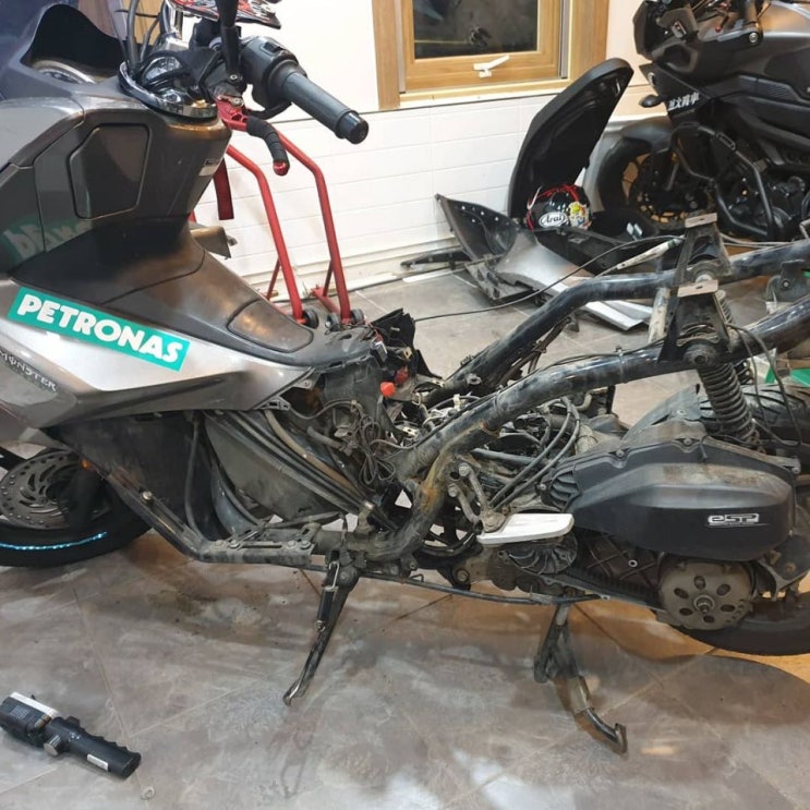 [바이크컴퍼니/파주오토바이정비/pcx엔진수리]pcx 엔진점검,엔진수리작업 : 네이버 블로그