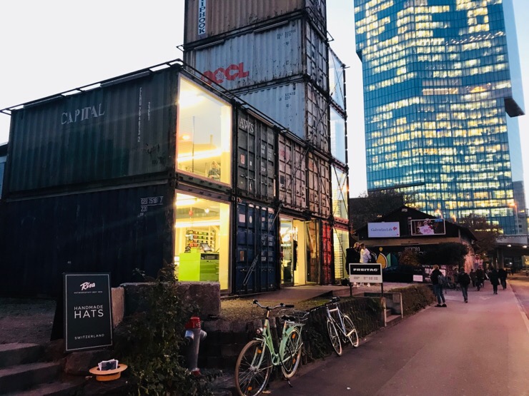 취리히 프라이탁 플래그쉽 스토어(FREITAG Flagship Store Zurich) 방문기 : 네이버 블로그