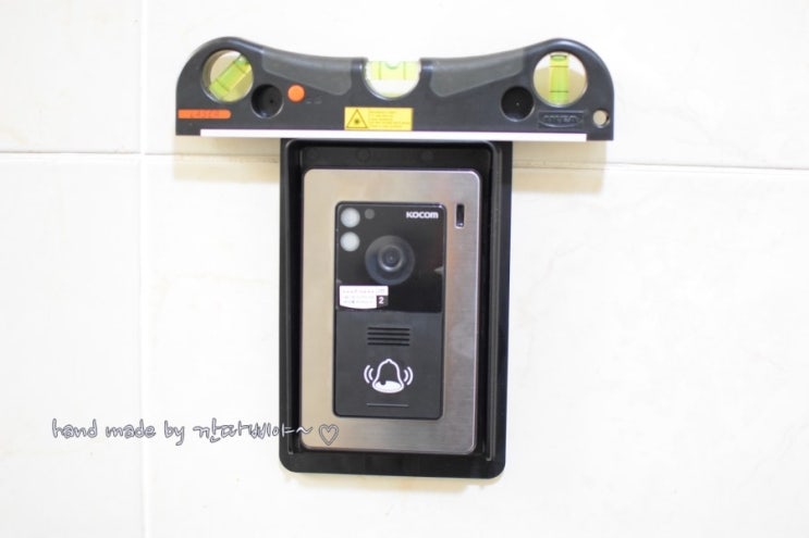 코콤 인터폰 자가설치로 아스트로 KVP-70C 7인치 교체완료. 화면커서 짱좋음. : 네이버 블로그