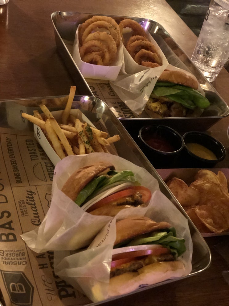 광화문 :: 수제버거가 맛있는 바스버거(BAS BURGER) / 명동 :: 명동교자 : 네이버 블로그