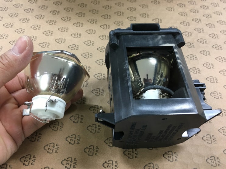 [nec,np-pa600x] 램프교체 및 정밀크리닝사례입니다.np21lp,프로젝터수리사례,lamp : 네이버 블로그